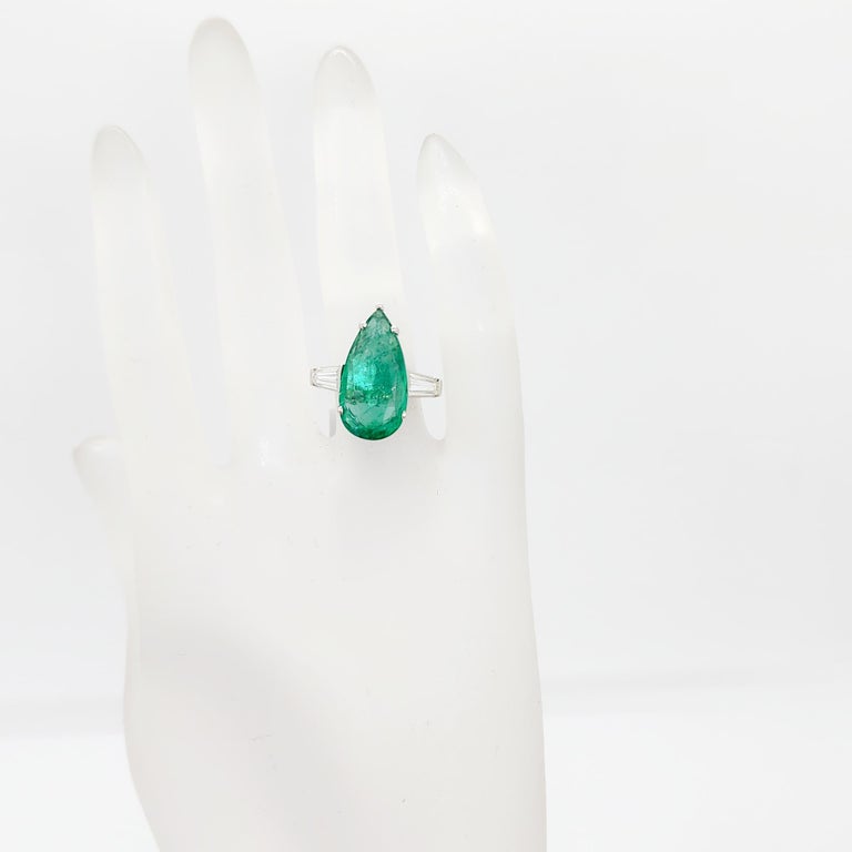 Emerald Pear Shape and White Diamond Three Stone Ring in 18k For Sale ...