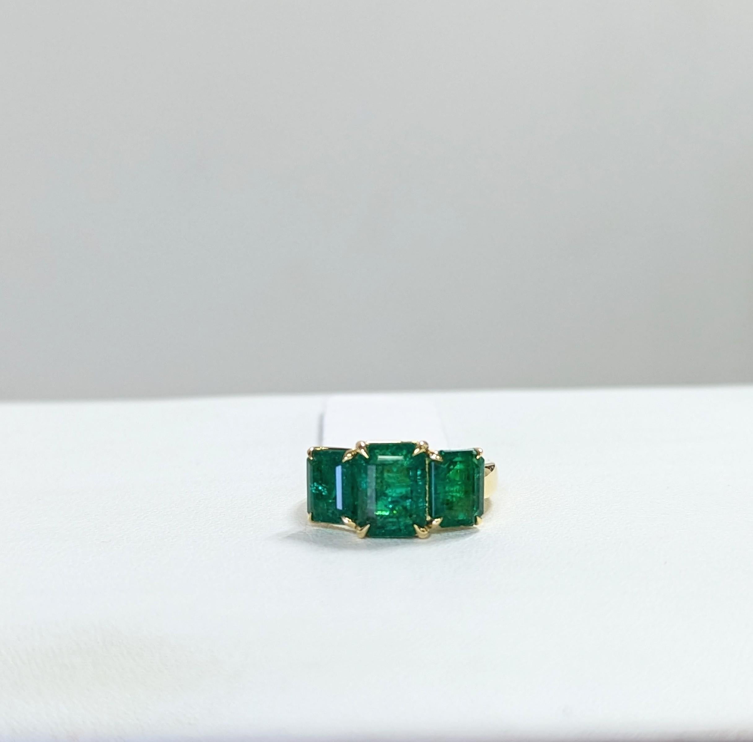 Vintage Cartier Diamond And Emerald 18k Yellow Gold Three Stone Dome ...