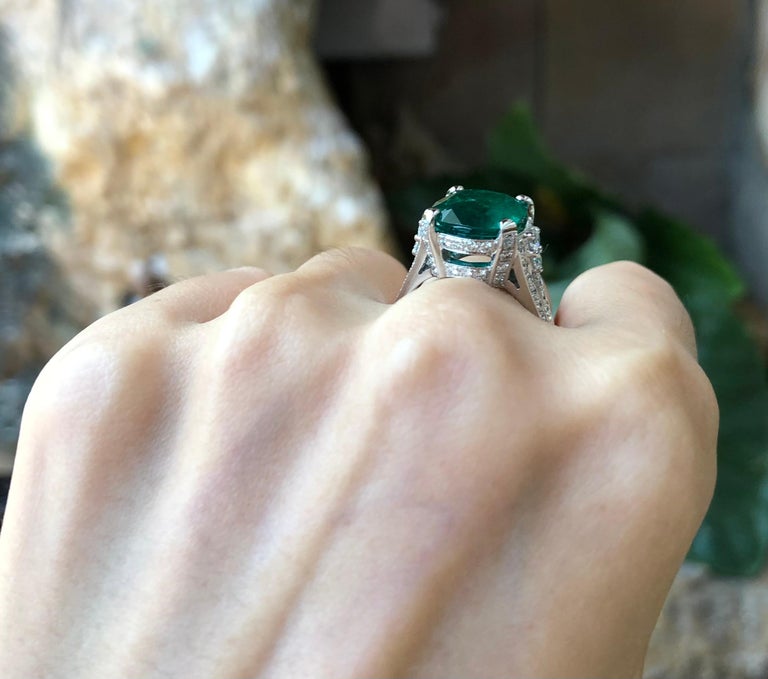 Emerald with Diamond Ring Set in 18 Karat White Gold Settings For Sale ...