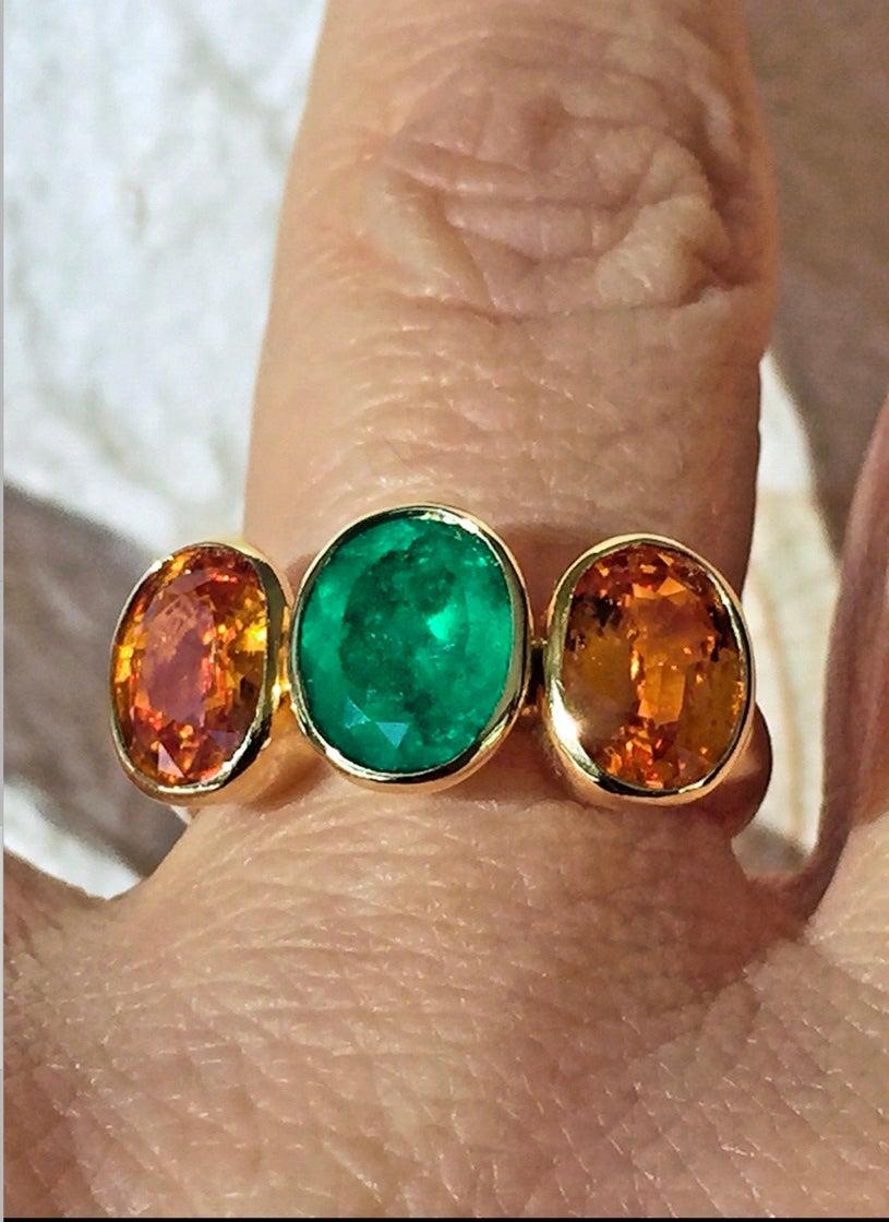 Elegant Three Stone Ring with Gold Rope Twist Border For Sale at 1stDibs