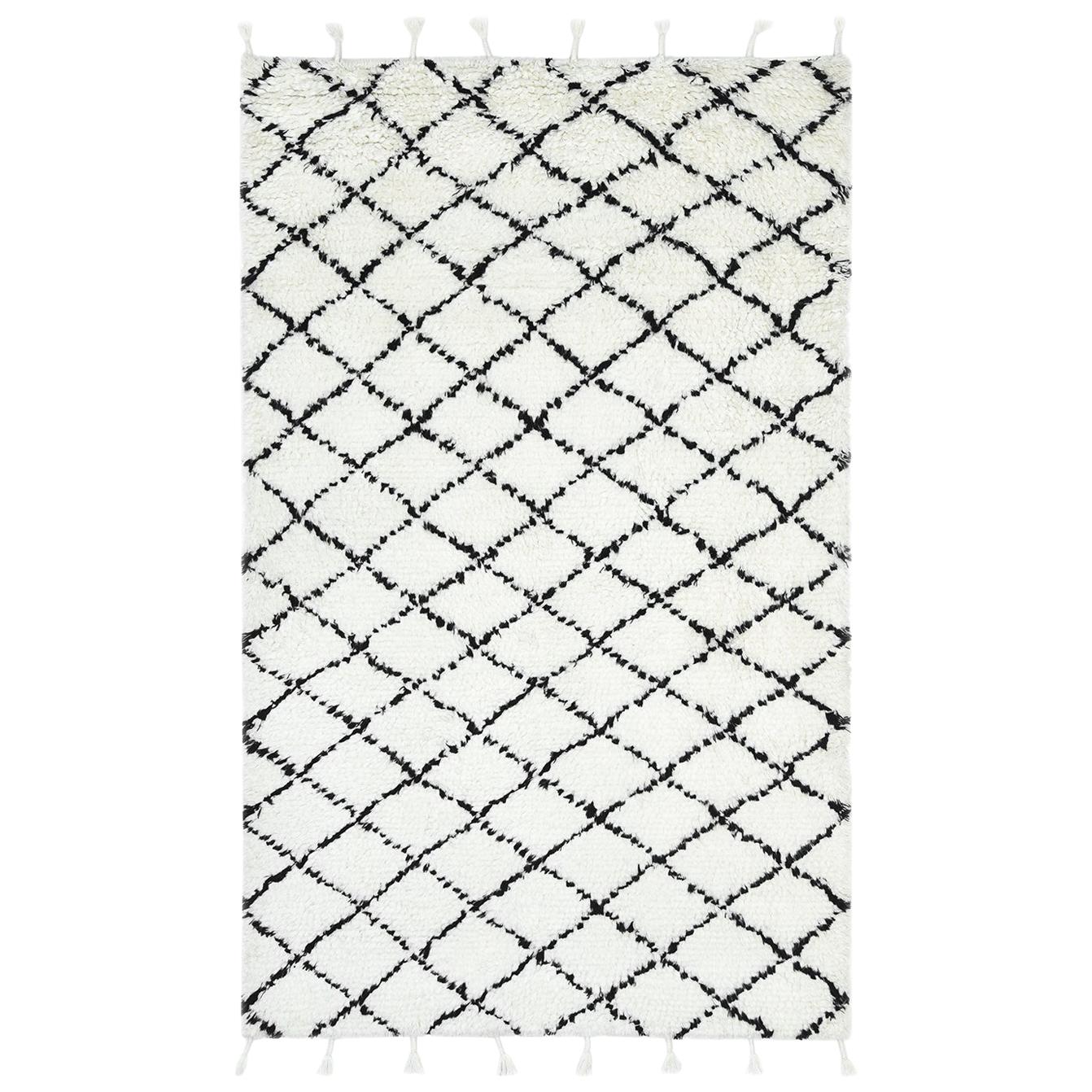 Handwoven Shaggy Labyrinth Wool Rug Beige Small For Sale at 1stDibs