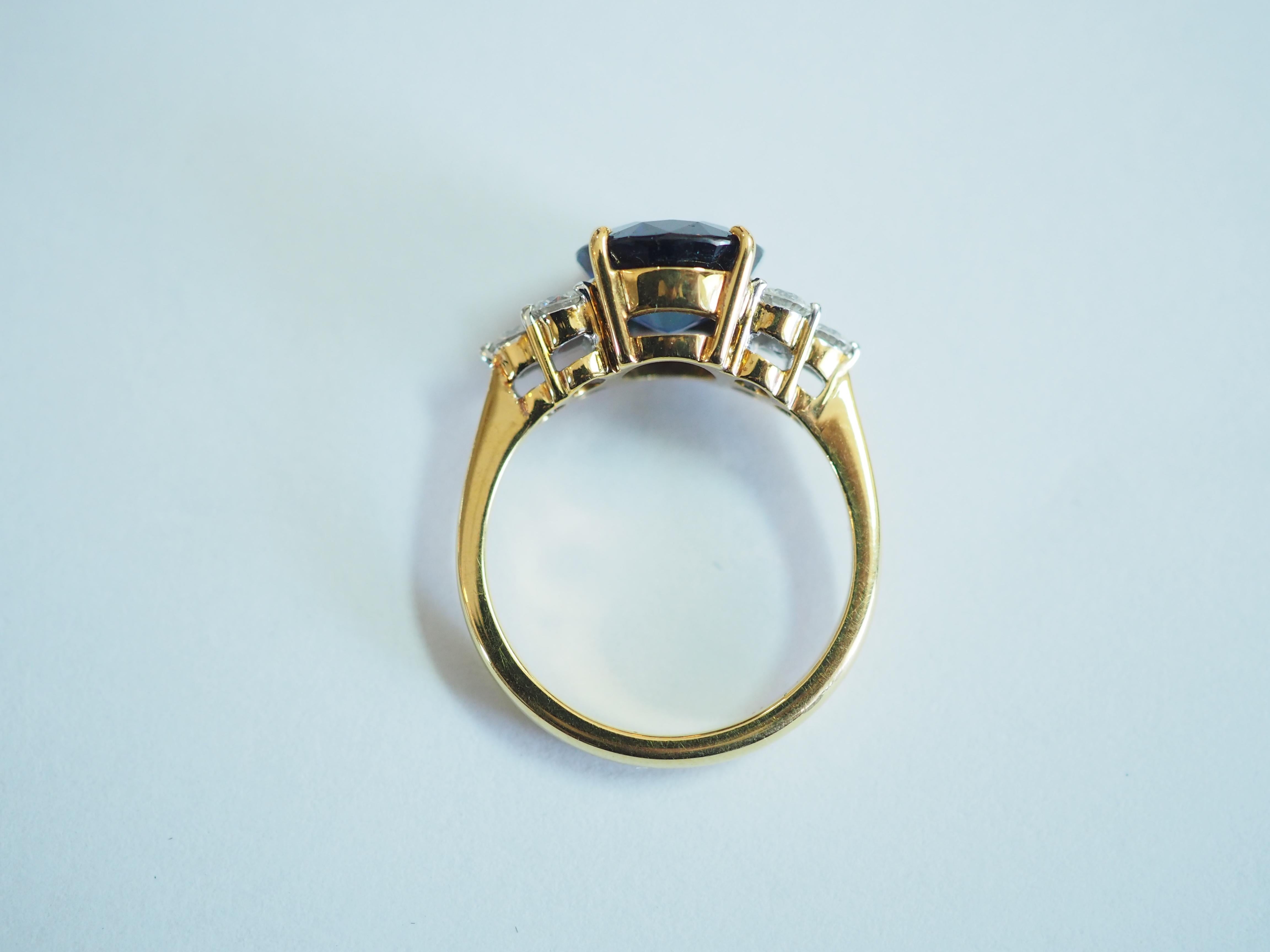 Emil Certified 18k Yellow Gold 4.10 Carats Thailand Blue Sapphire and ...