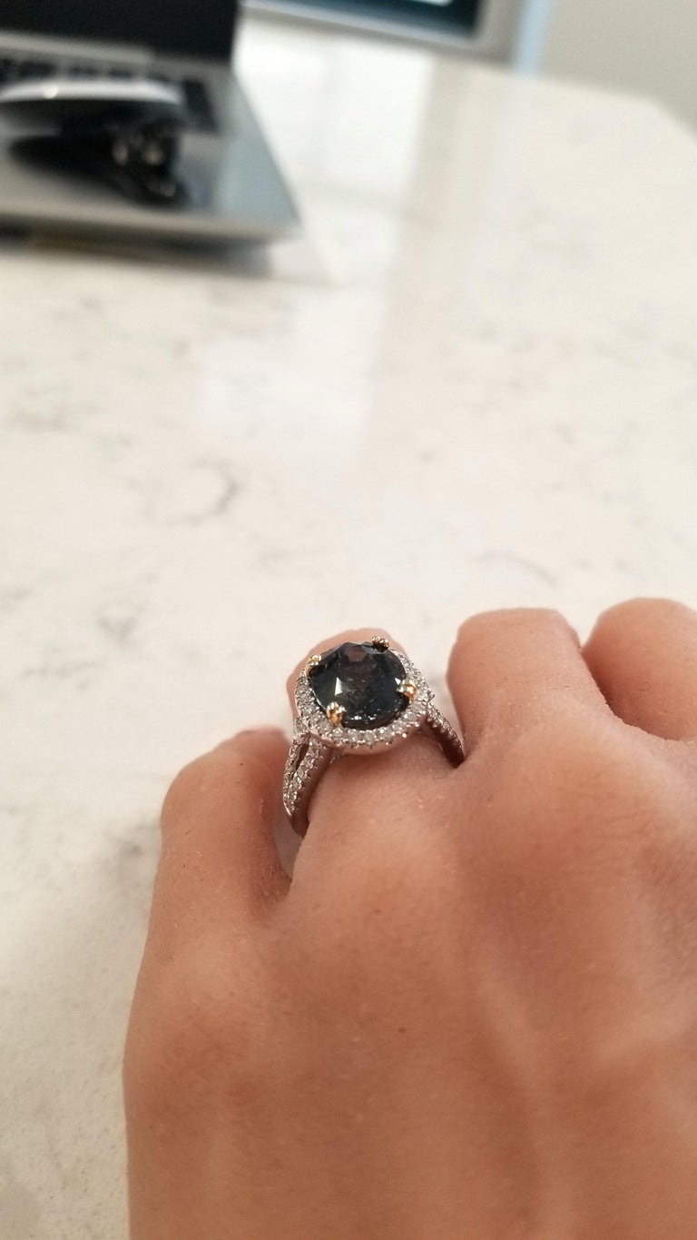 Emteem Lab Certified 6.12 Carat Oval Green Sapphire and Diamond ...