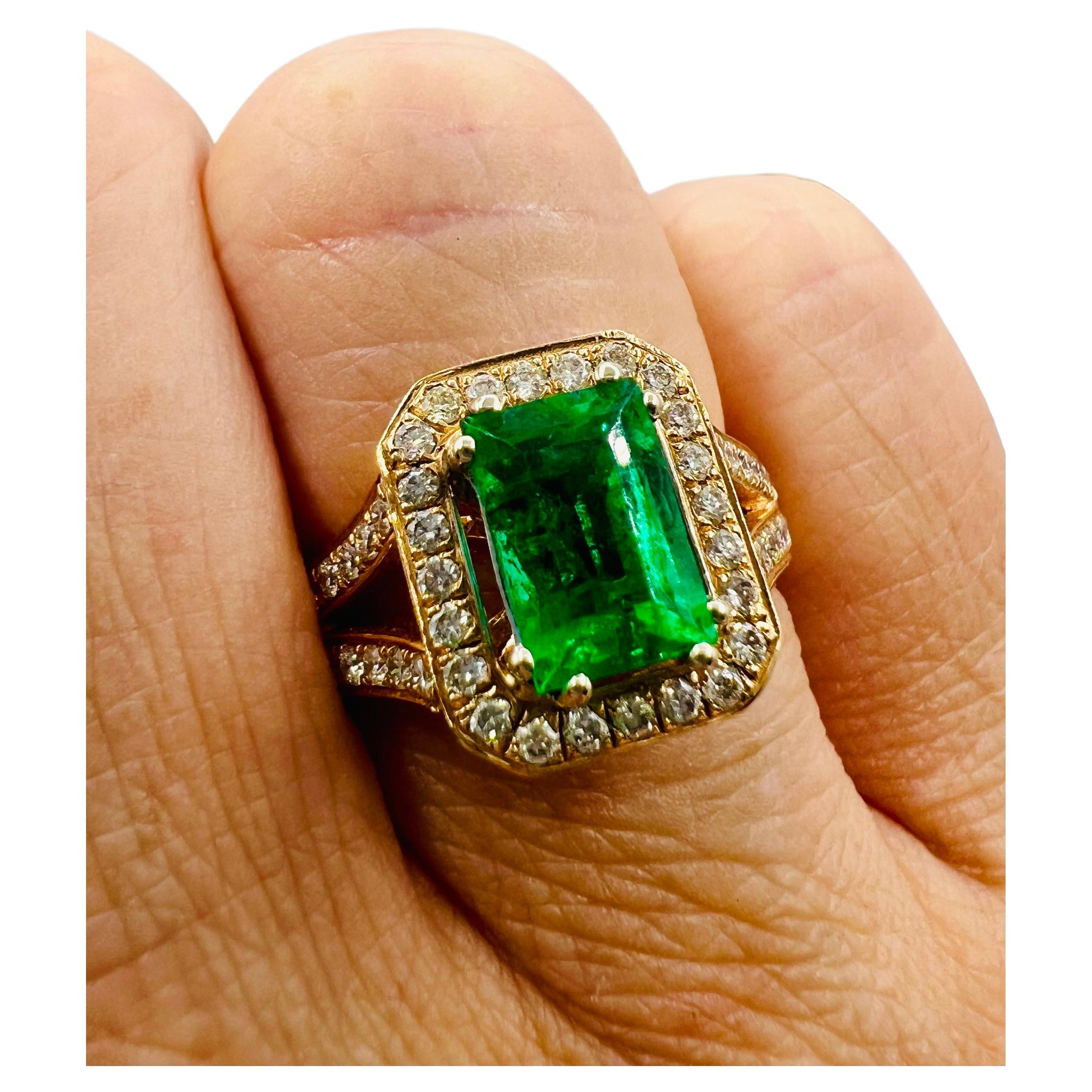 Engagement ring 18-carat pink gold Set Emerald of Colombia, Brilliant ...