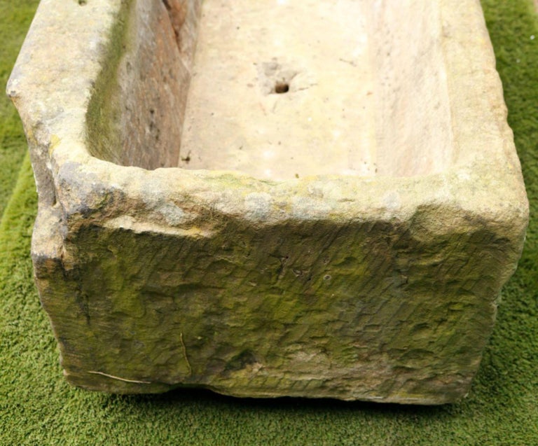 English 18th Century York Stone Cistern For Sale at 1stDibs