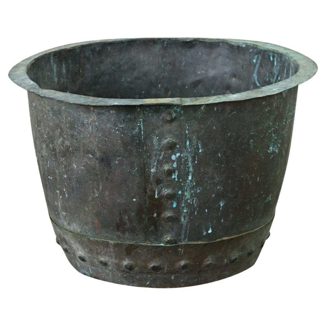 English 19th Century Oxidized Copper Pot For Sale at 1stDibs