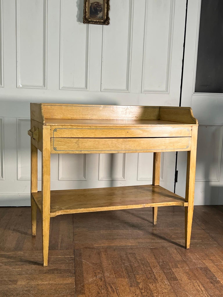 English 19th Century Pair of Wash Stands For Sale at 1stDibs