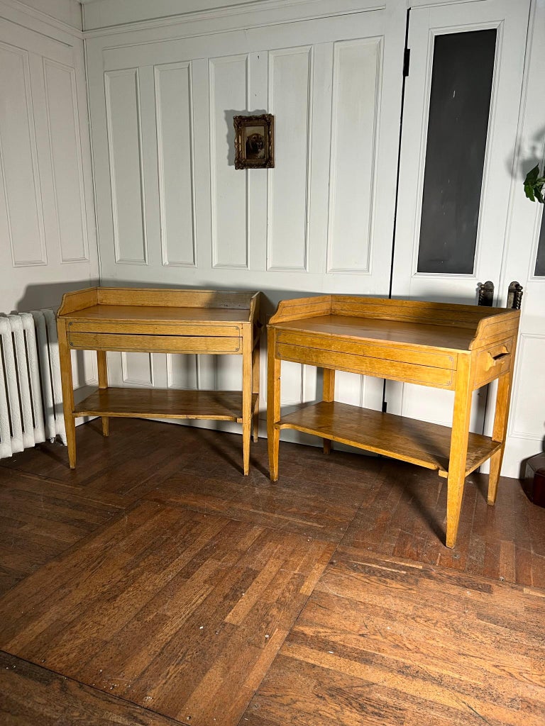 English 19th Century Pair of Wash Stands For Sale at 1stDibs