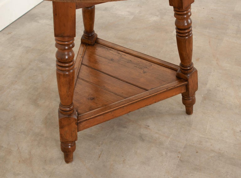 English 19th Century Pine Cricket Table For Sale at 1stDibs