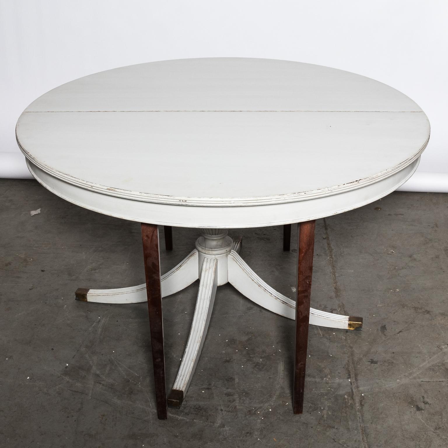 English 20th Century Painted Regency Table For Sale at 1stDibs