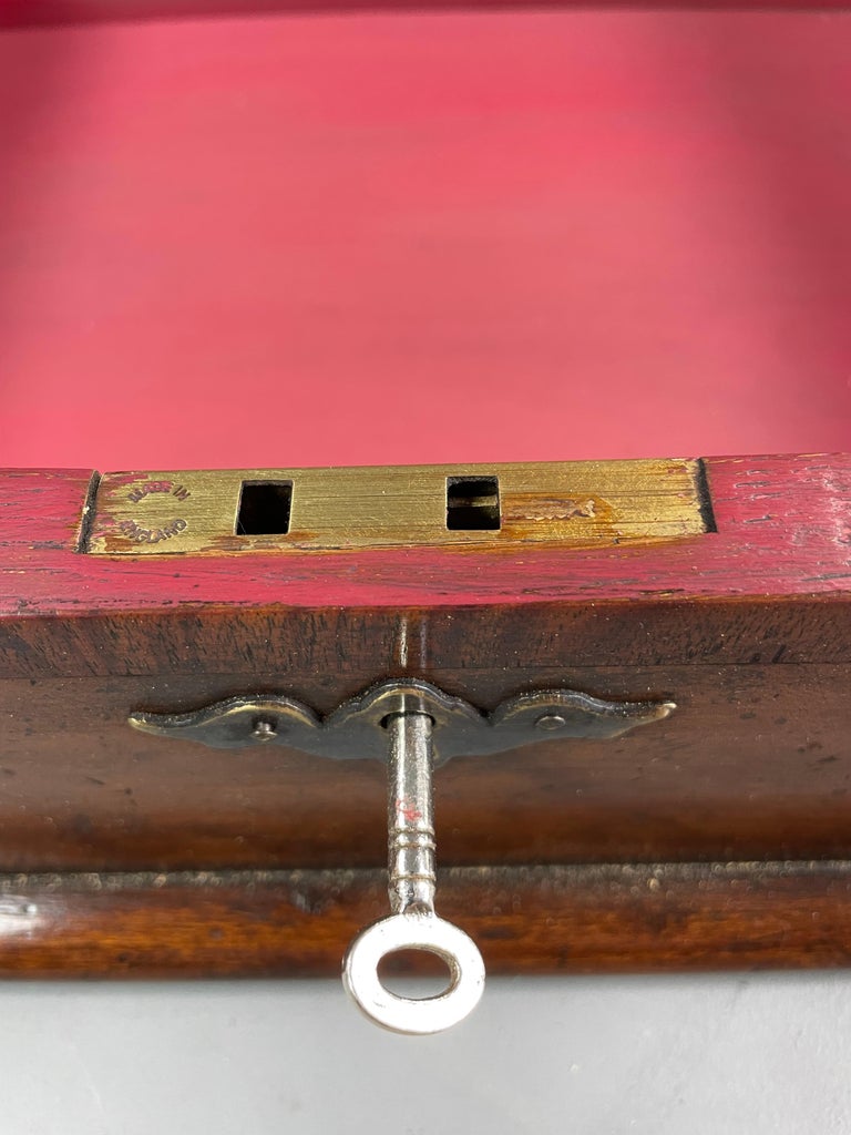 English Antique Burr Maple and Tulip Lace Box For Sale at 1stDibs