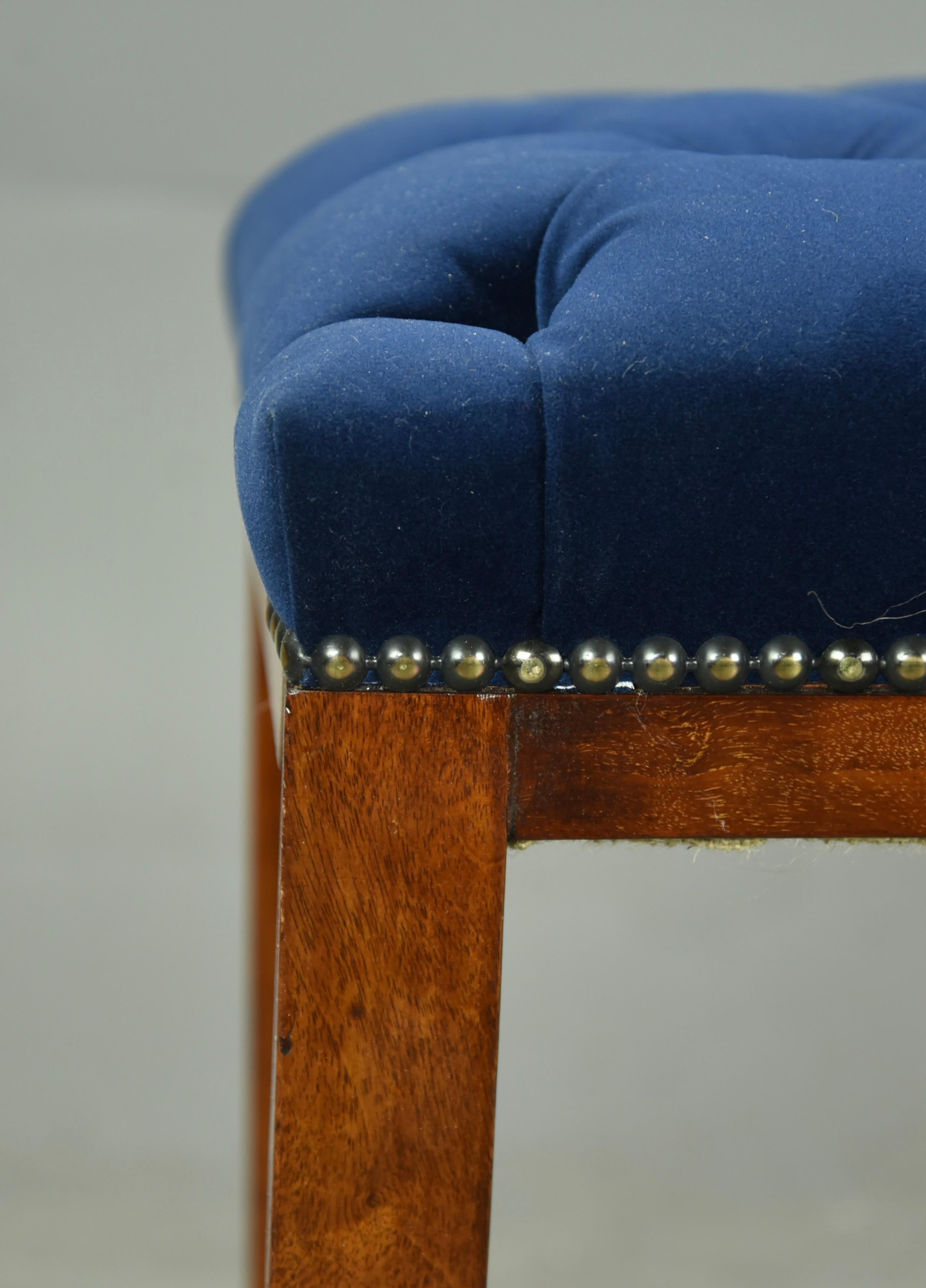 English antique Georgian window seat stool For Sale at 1stDibs