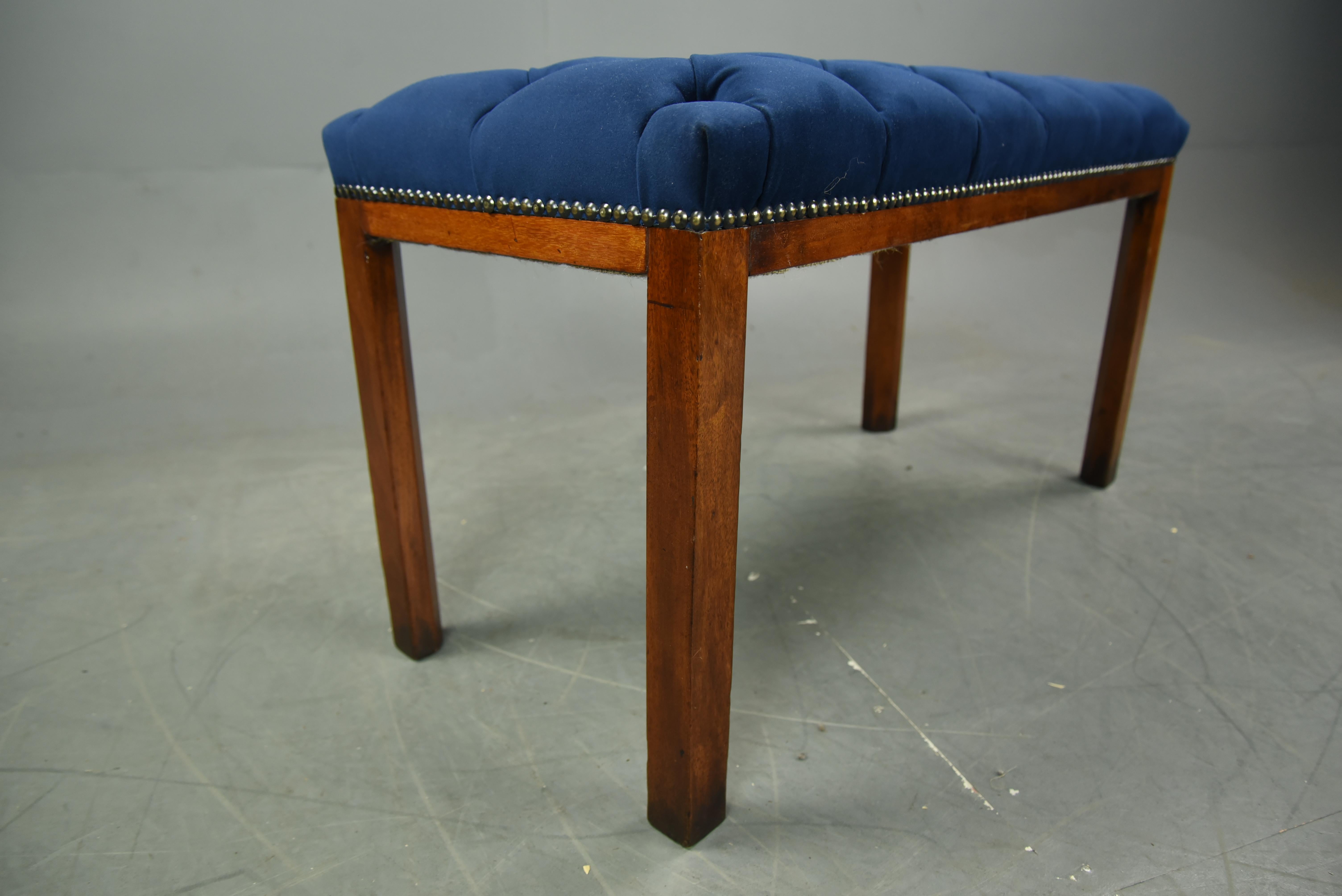 English antique Georgian window seat stool For Sale at 1stDibs