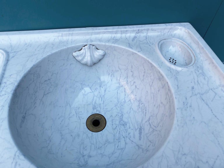 English Antique Marble Effect Basin For Sale at 1stDibs