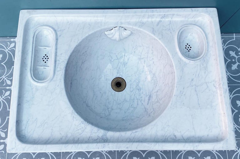 English Antique Marble Effect Basin For Sale at 1stDibs