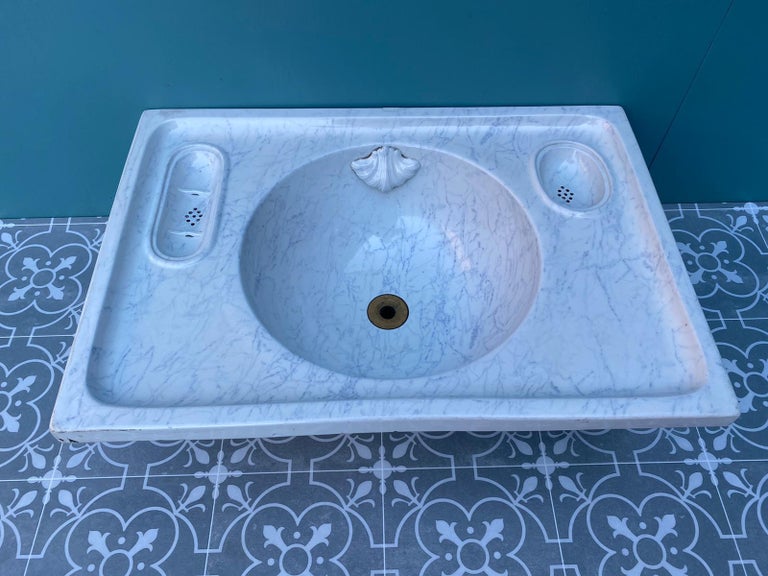 English Antique Marble Effect Basin For Sale at 1stDibs