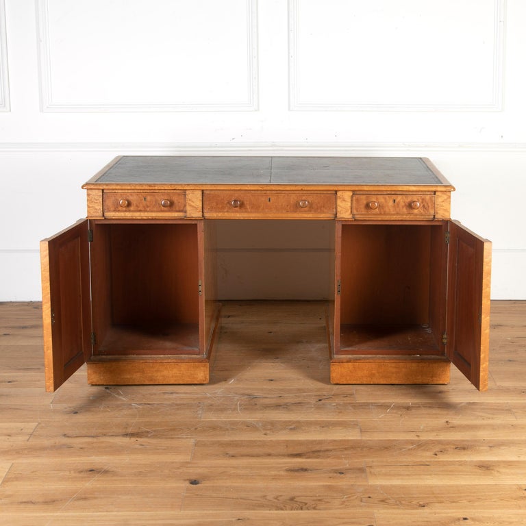 English Bird's-Eye Maple Desk For Sale at 1stDibs