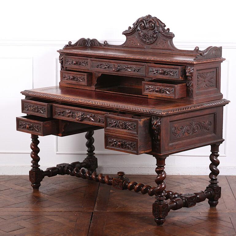 English Carved Oak Renaissance Revival Desk For Sale at 1stDibs