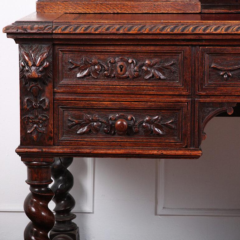English Carved Oak Renaissance Revival Desk For Sale at 1stDibs