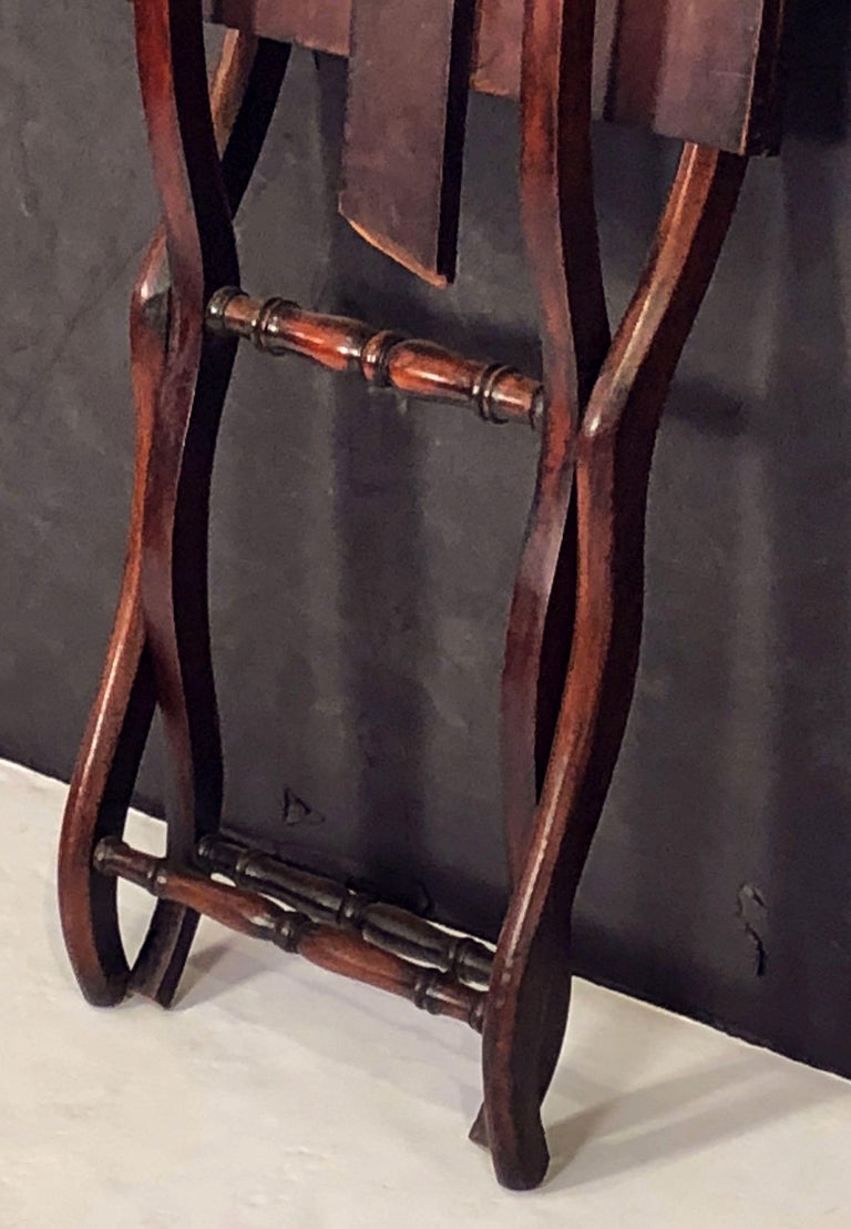 English Coaching Table with Serpentine Legs of Mahogany For Sale at 1stDibs