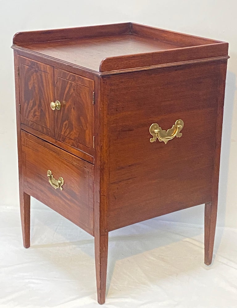 English George III Mahogany Bedside Cabinet Table, C. 1820 For Sale at ...