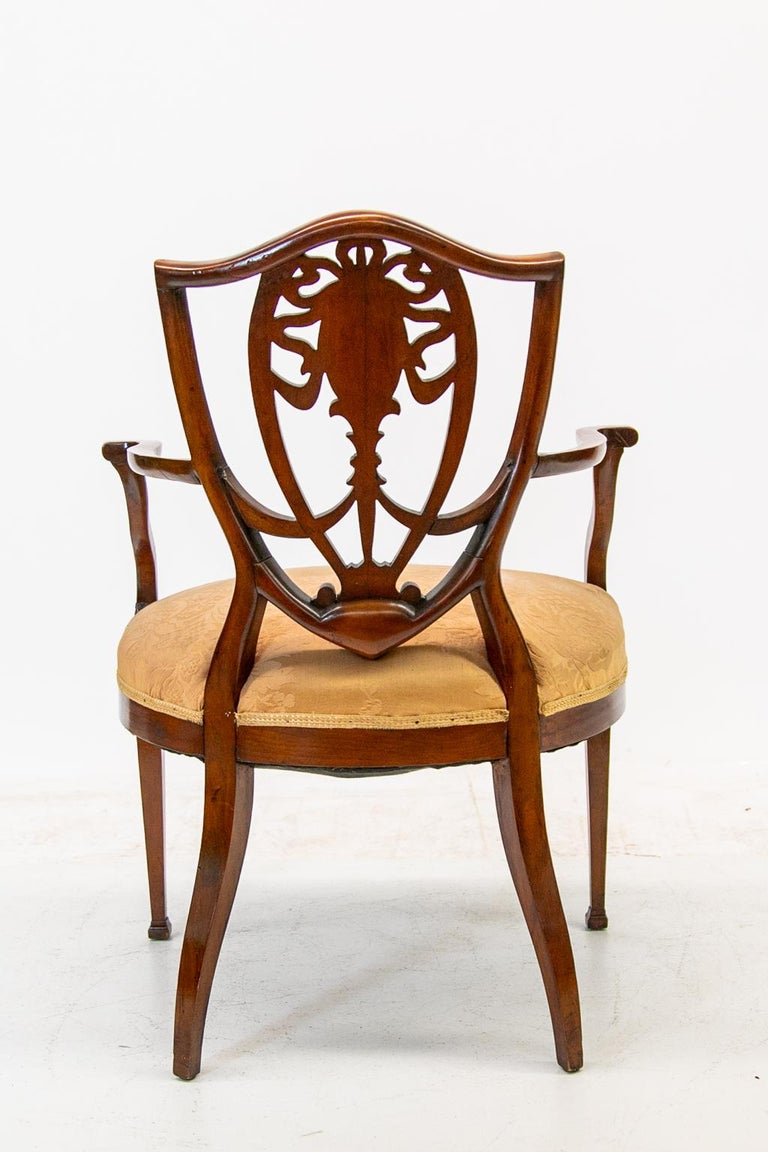 English Hepplewhite Shield Back Chair For Sale at 1stDibs