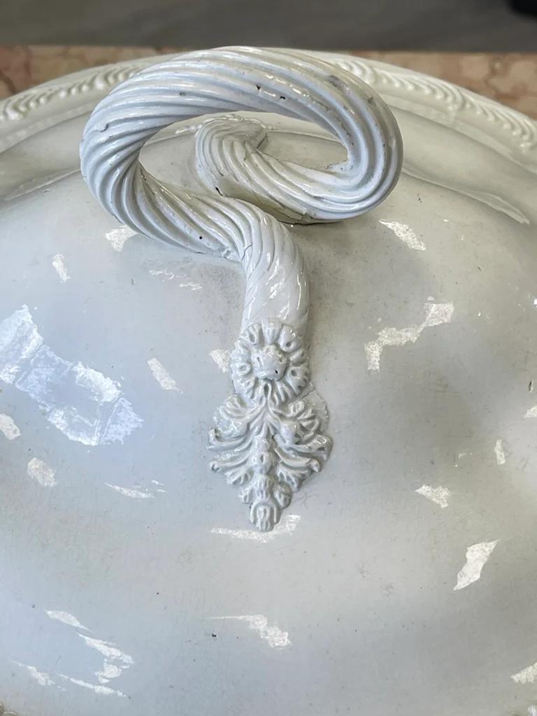 English Leeds Creamware Tureen and Cover, c. 1800 For Sale at 1stDibs
