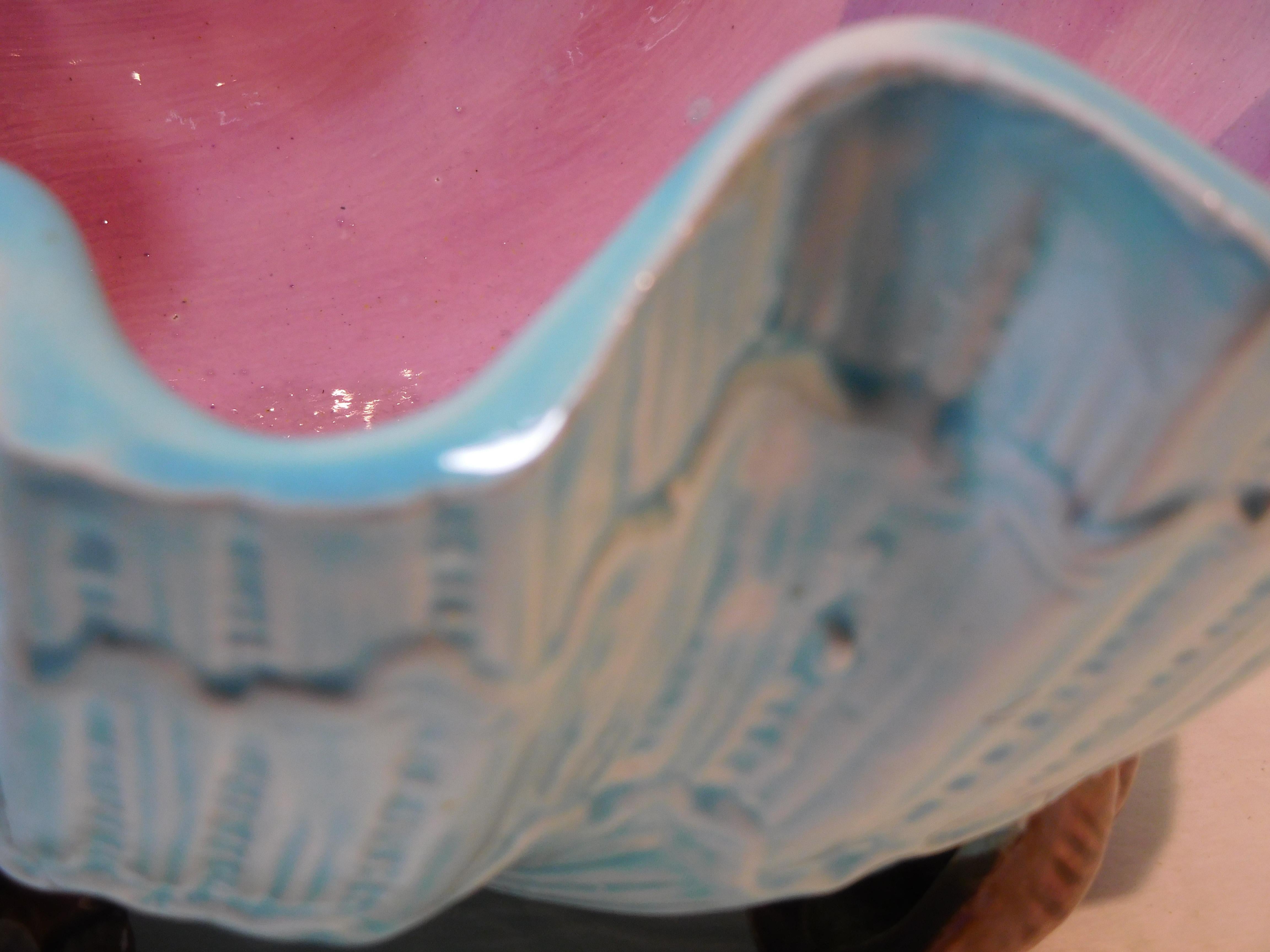 English Majolica Large Clam Shell Bowl, circa 1885 For Sale at 1stDibs