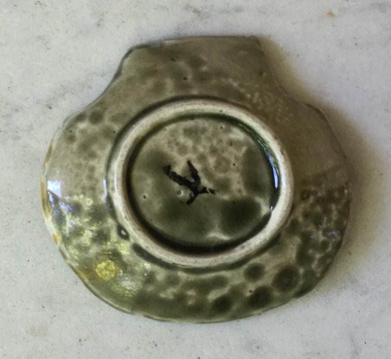 English Majolica Shell Butter Pat, circa 1880 For Sale at 1stDibs