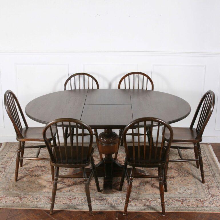 English Oak Dining set - Six chairs and Table For Sale at 1stDibs