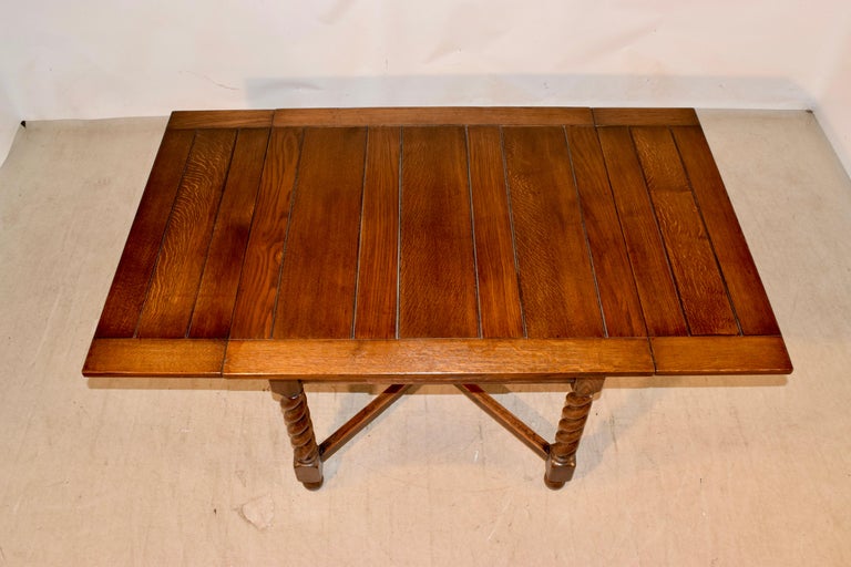English Oak Draw Leaf Table, c. 1900 For Sale at 1stDibs