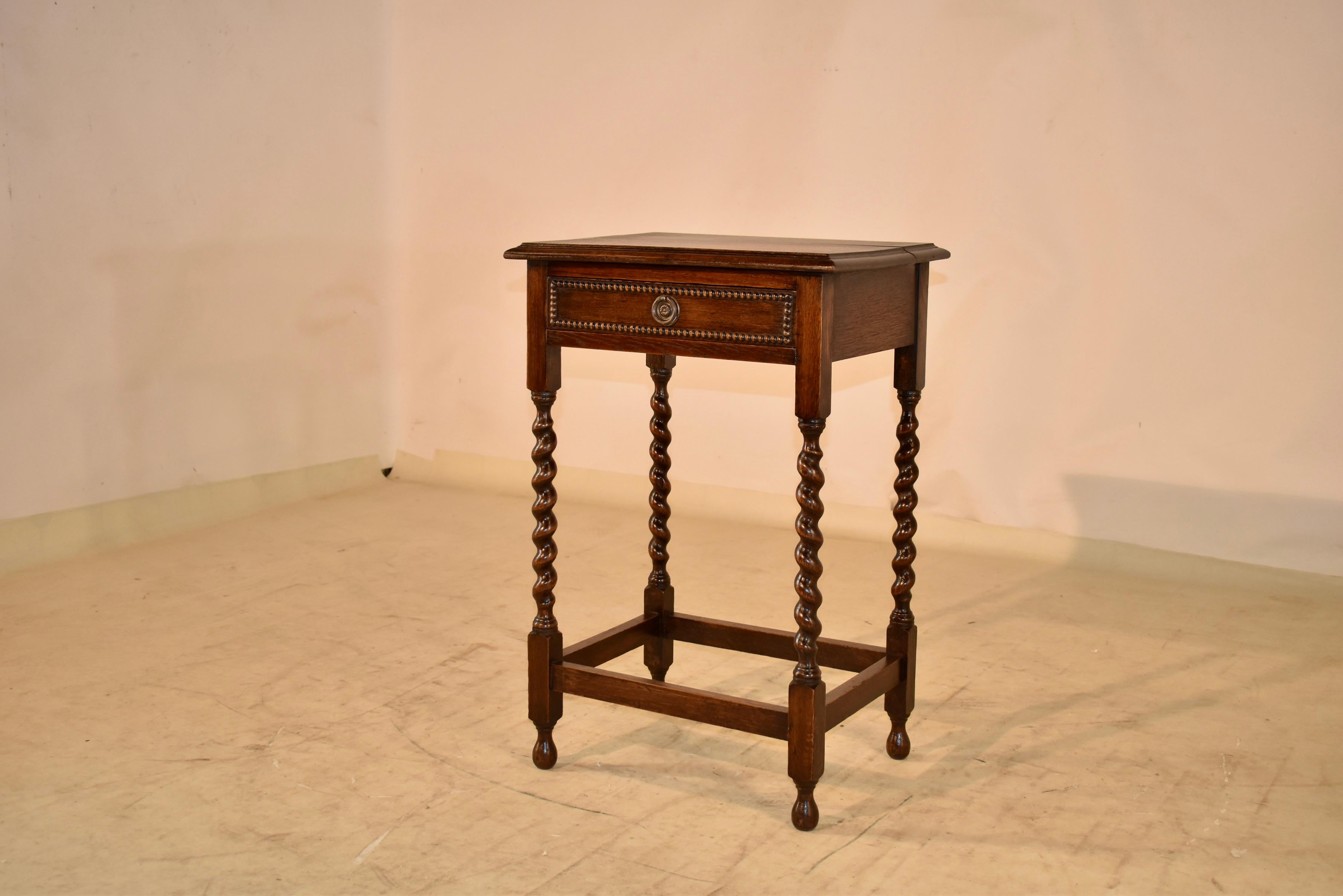 English Oak Side Table, c. 1900 For Sale at 1stDibs