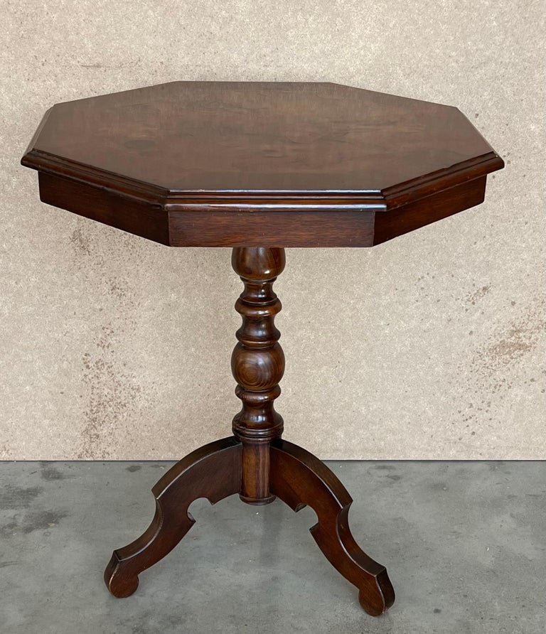 English Octogonal Pedestal Tea or Side Table, 19th Century For Sale at ...