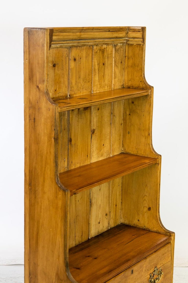 English Pine Book Shelf For Sale at 1stDibs