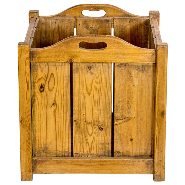 English Pine Planter For Sale at 1stDibs