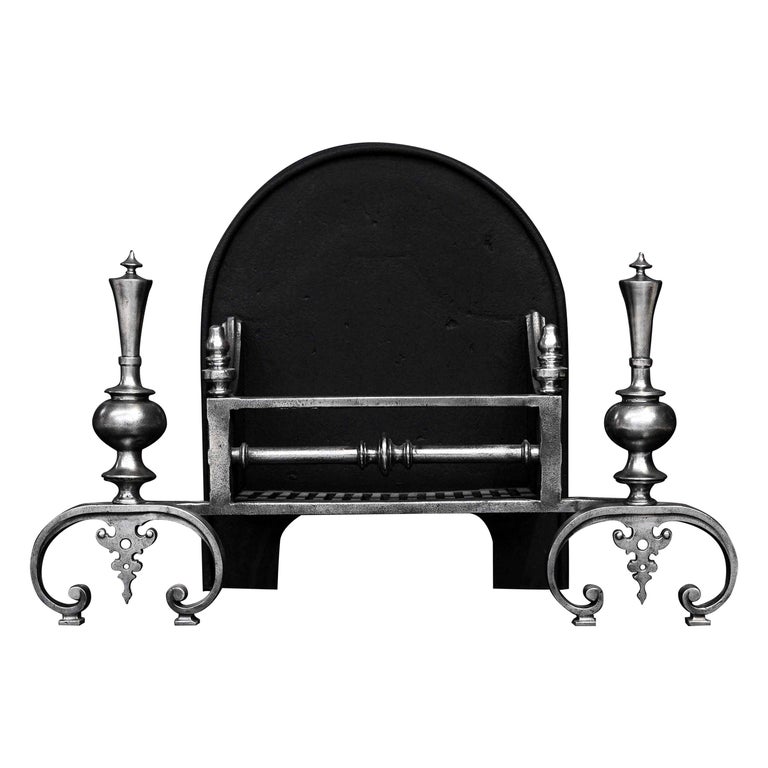 Cheminée anglaise en fonte polie - En vente sur 1stDibs