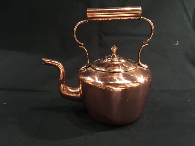 English Polished Copper Kettle with Handle and Lid, 19th Century at 1stDibs