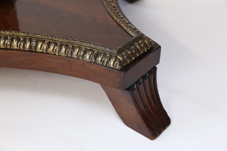 English Leather-Top Center Table in Cuban Mahogany For Sale at 1stDibs