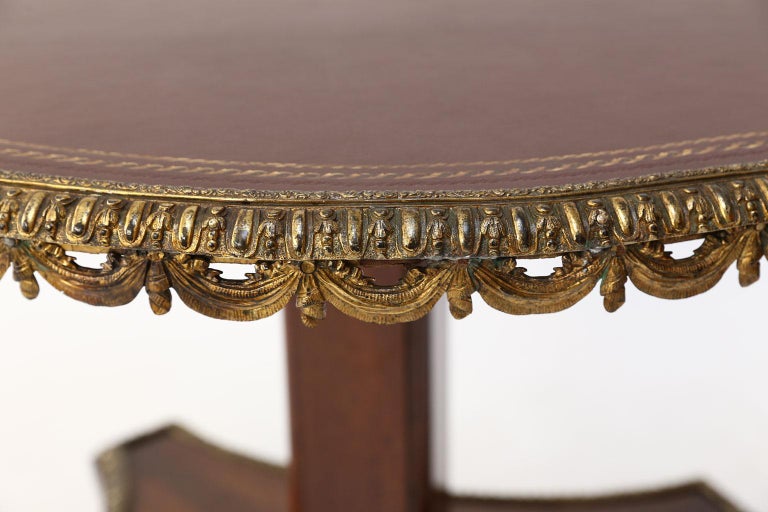 English Leather-Top Center Table in Cuban Mahogany For Sale at 1stDibs