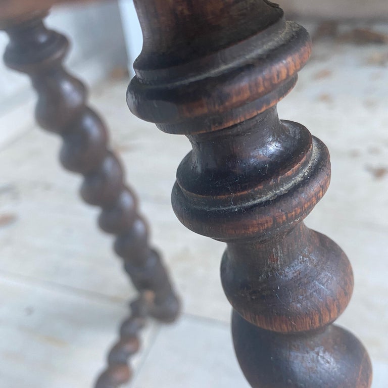 English Stool, Twisted Legs, 19th Century, Brown Color For Sale at 1stDibs