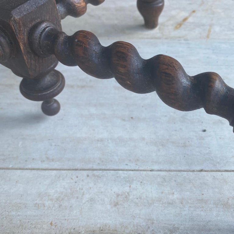 English Stool, Twisted Legs, 19th Century, Brown Color For Sale at 1stDibs