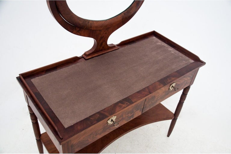 English-Style Vanity, circa 1920 For Sale at 1stDibs