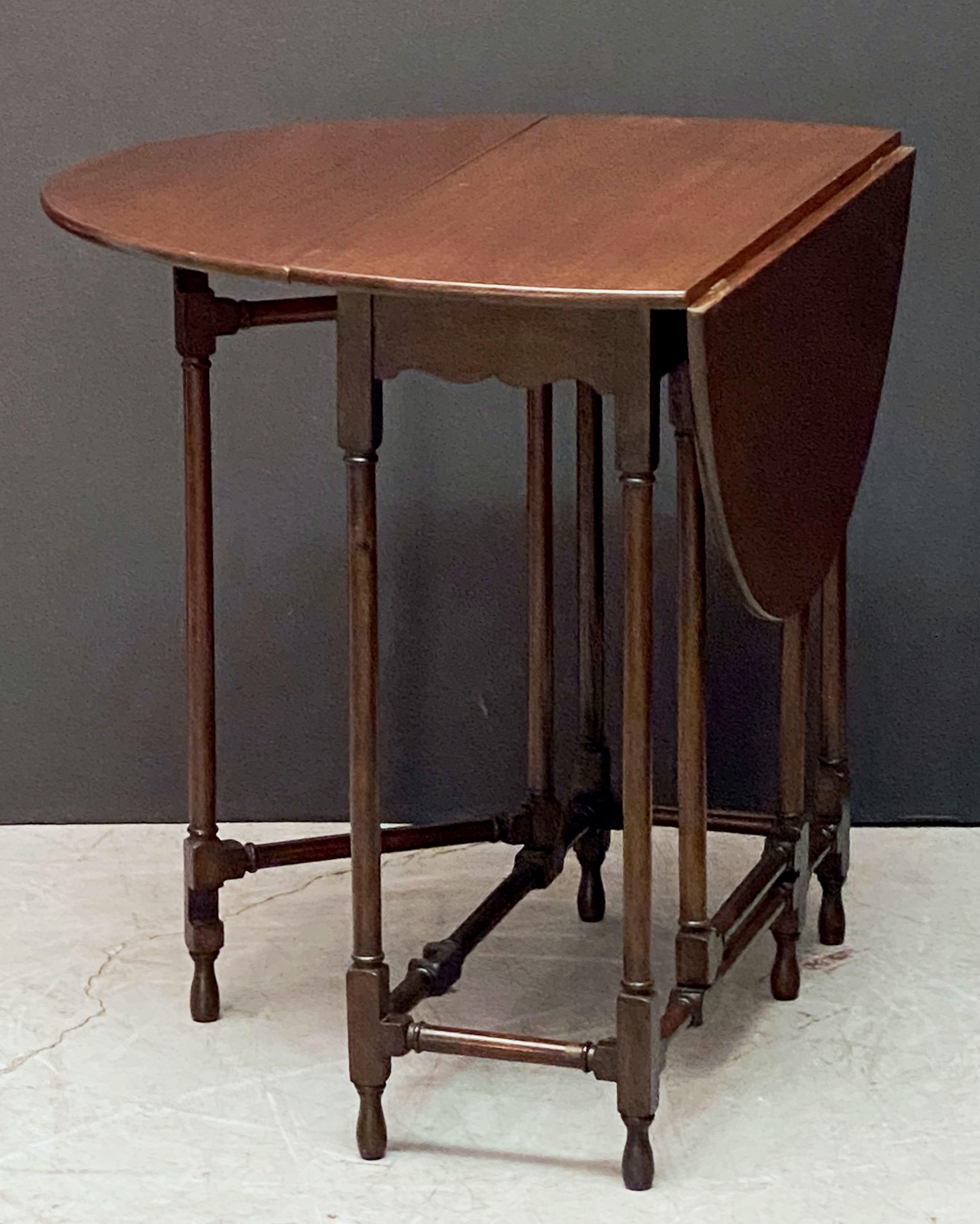 English Sutherland Table of Mahogany at 1stDibs