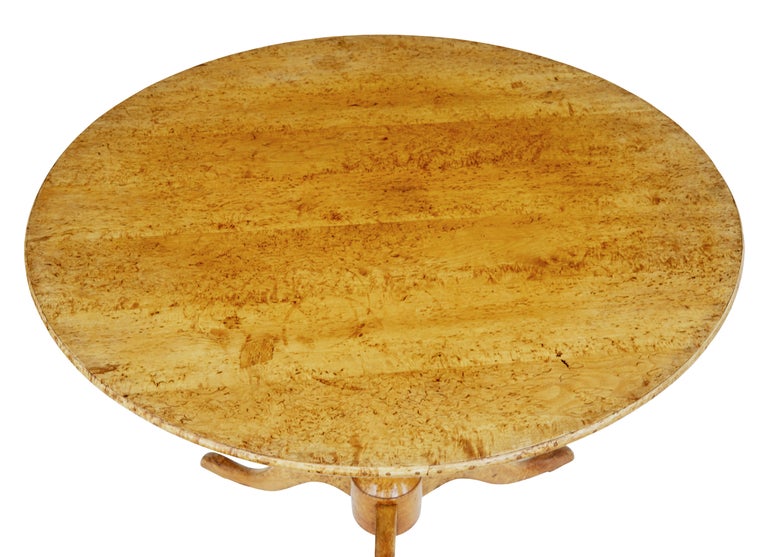English Victorian 1870s Burr Birch Round Tilt Top Occasional Pedestal ...