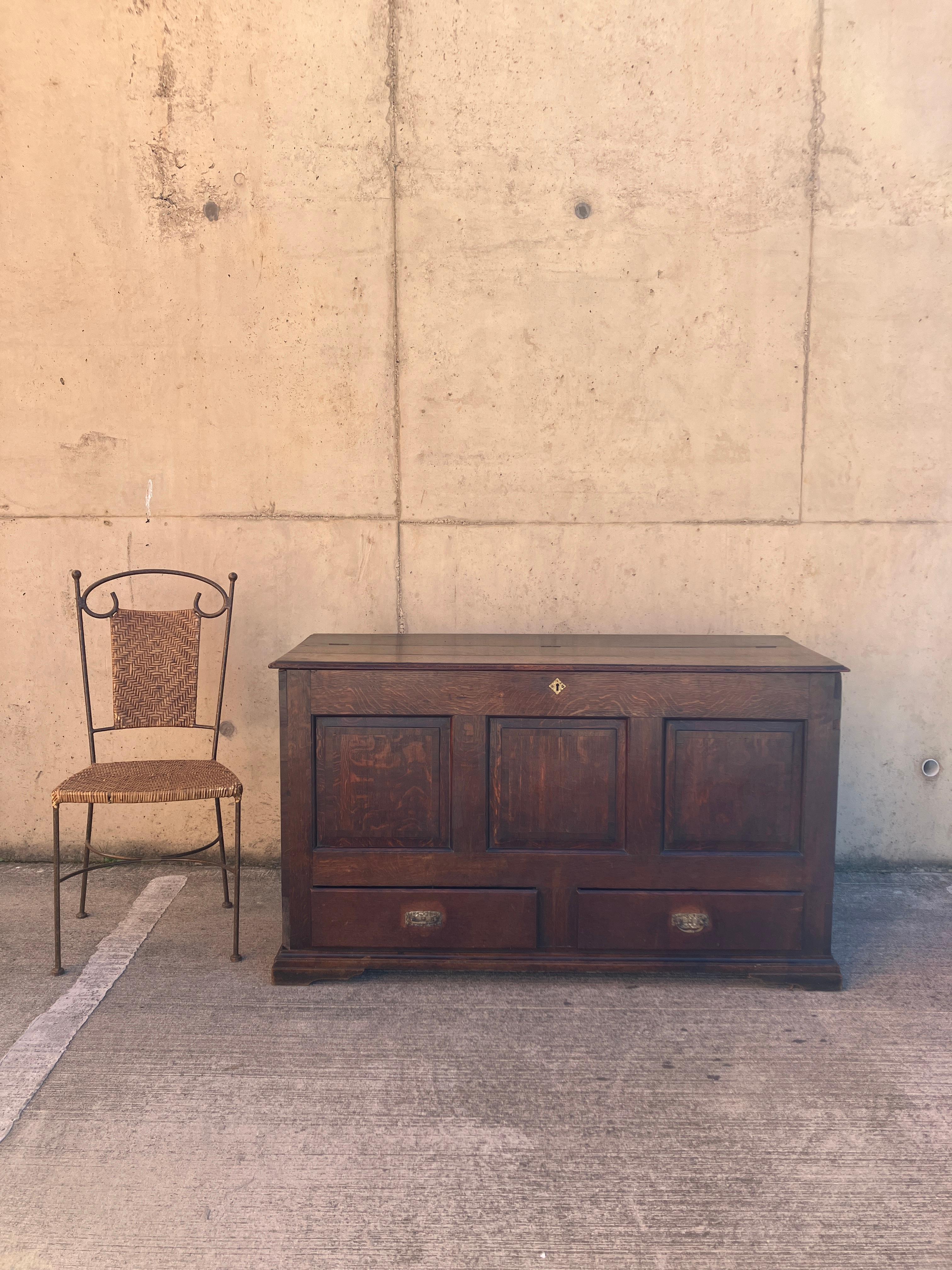English Victorian Large Solid Oak Blanket Chest with Drawers For Sale ...