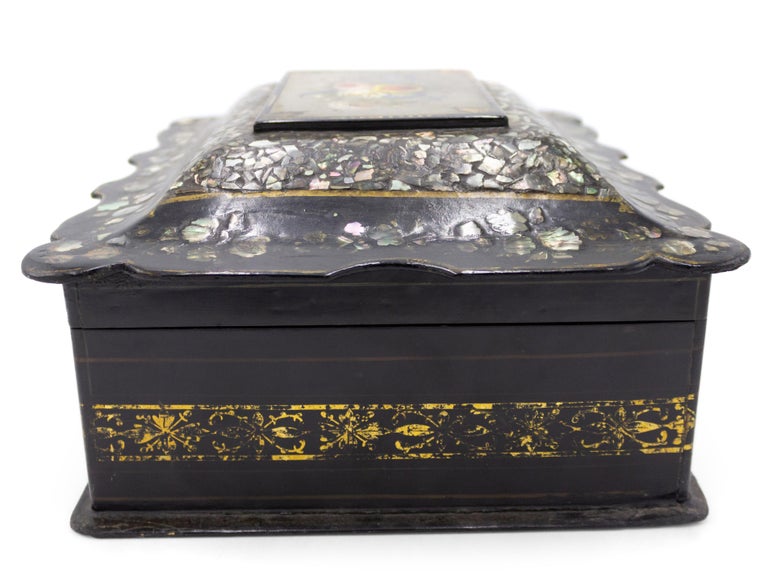 English Victorian Papier Mache Box For Sale at 1stDibs