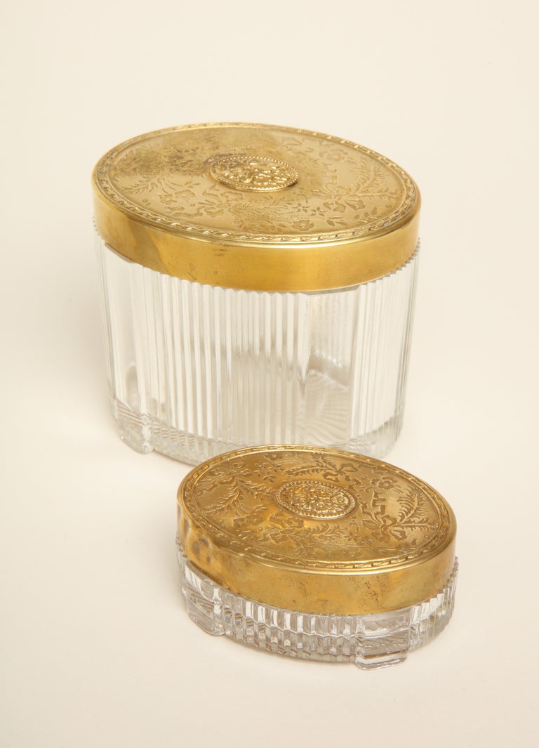English Victorian Set of 3 Vanity Jars For Sale at 1stDibs