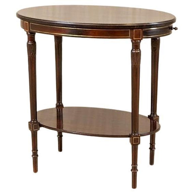 English Walnut Oval Coffee Table from the Early 20th Century For Sale ...