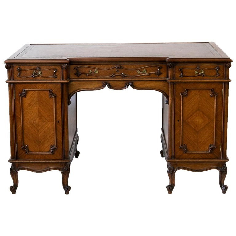 English Walnut Two Pedestal Desk For Sale at 1stDibs