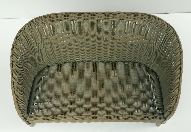 English Wicker Garden Child's Settee Bench or Seat by Lloyd Loom at ...